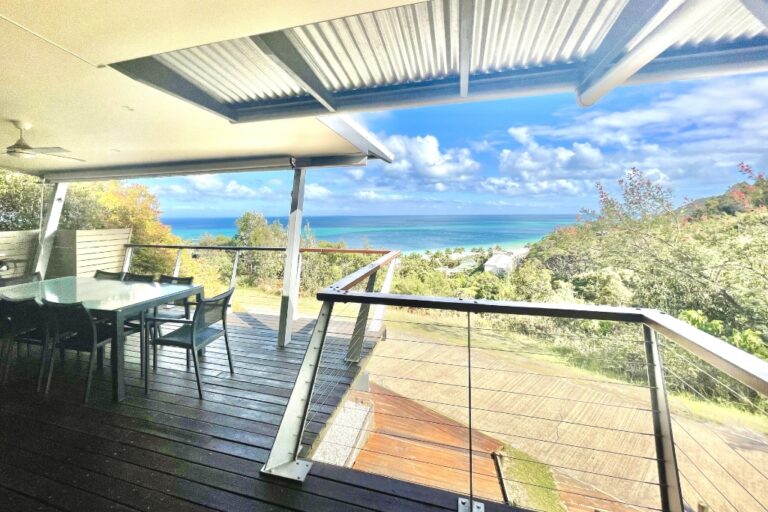 Moreton Island Accommodation, Private Tangalooma Beach House